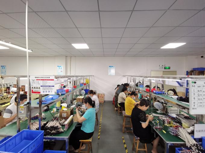 China Shenzhen Longyuan Lock Industry Co., Ltd. factory production line